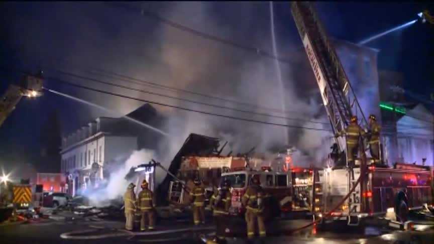 Raw video: Massive fire, building collapse in Portsmouth