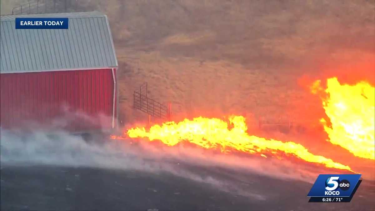 WATCH: Sky 5 shows wildfire approaching structure near Woodward