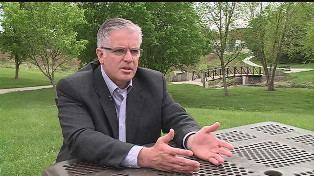 Former challenger backs Terry for Congress