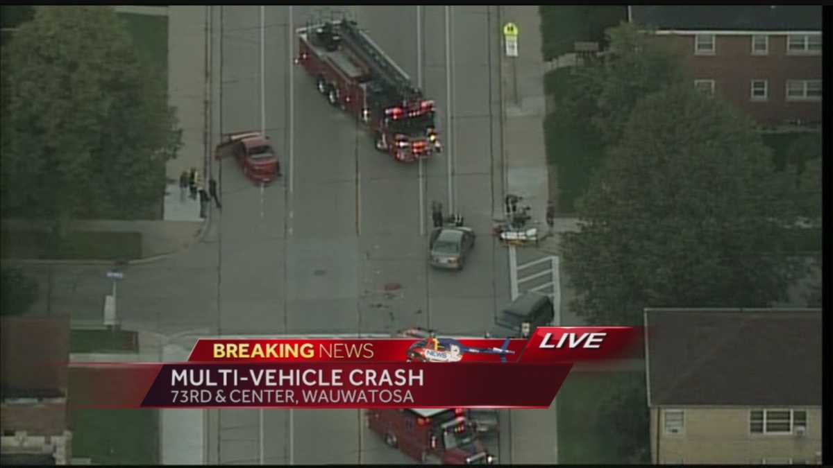 Crash shuts down Wauwatosa intersection
