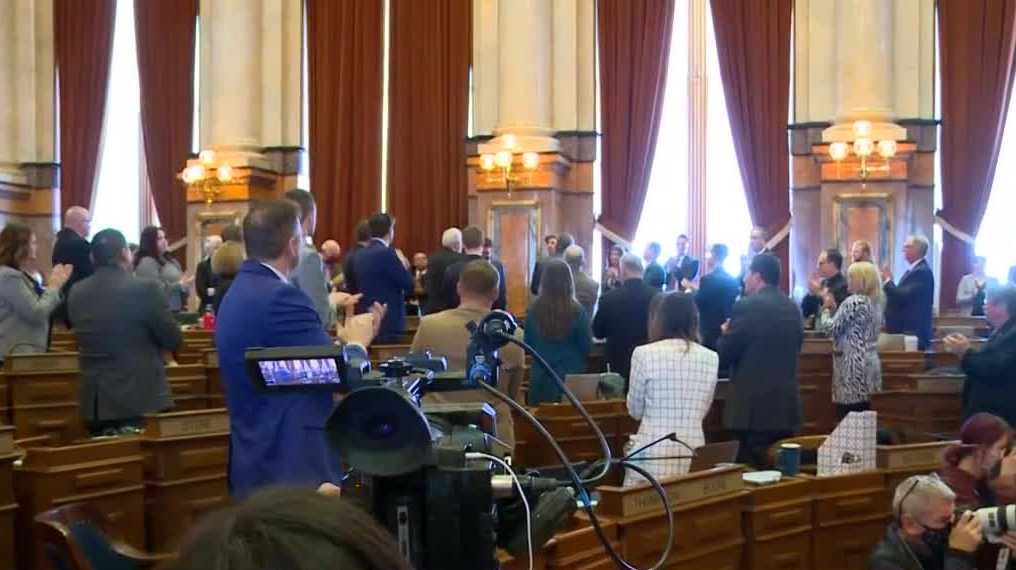 Iowa Legislators Gavel In 2022 Legislative Session