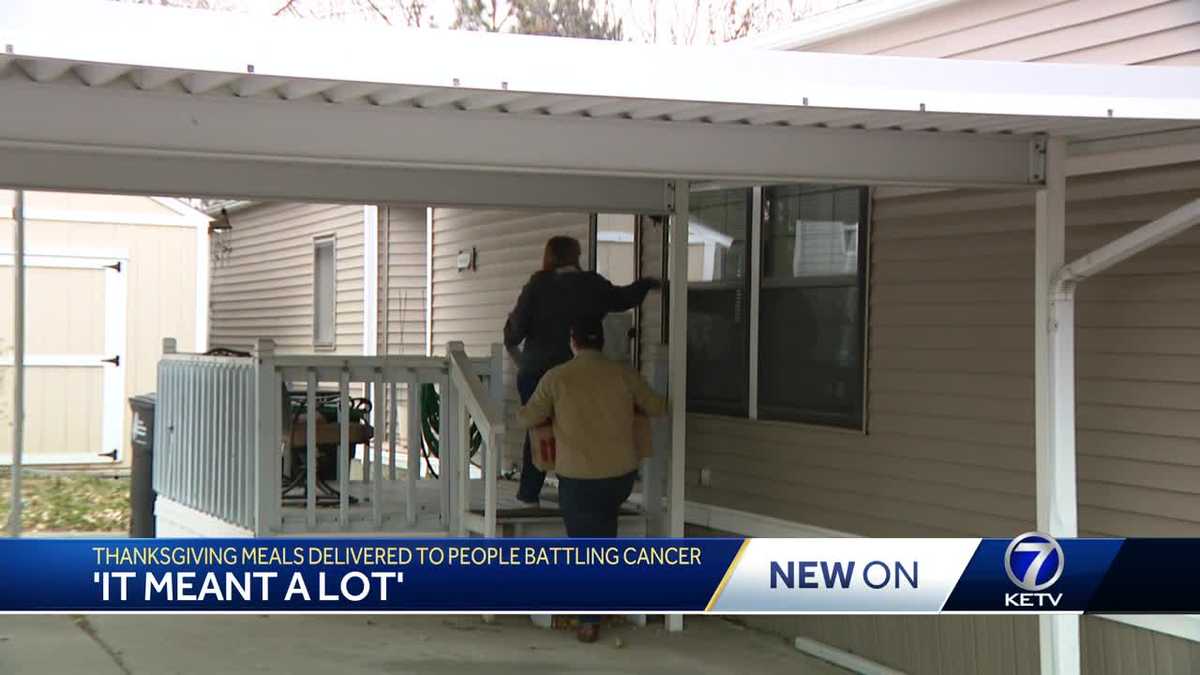 'It means a lot': Project Pink'd volunteers deliver Thanksgiving meals ...