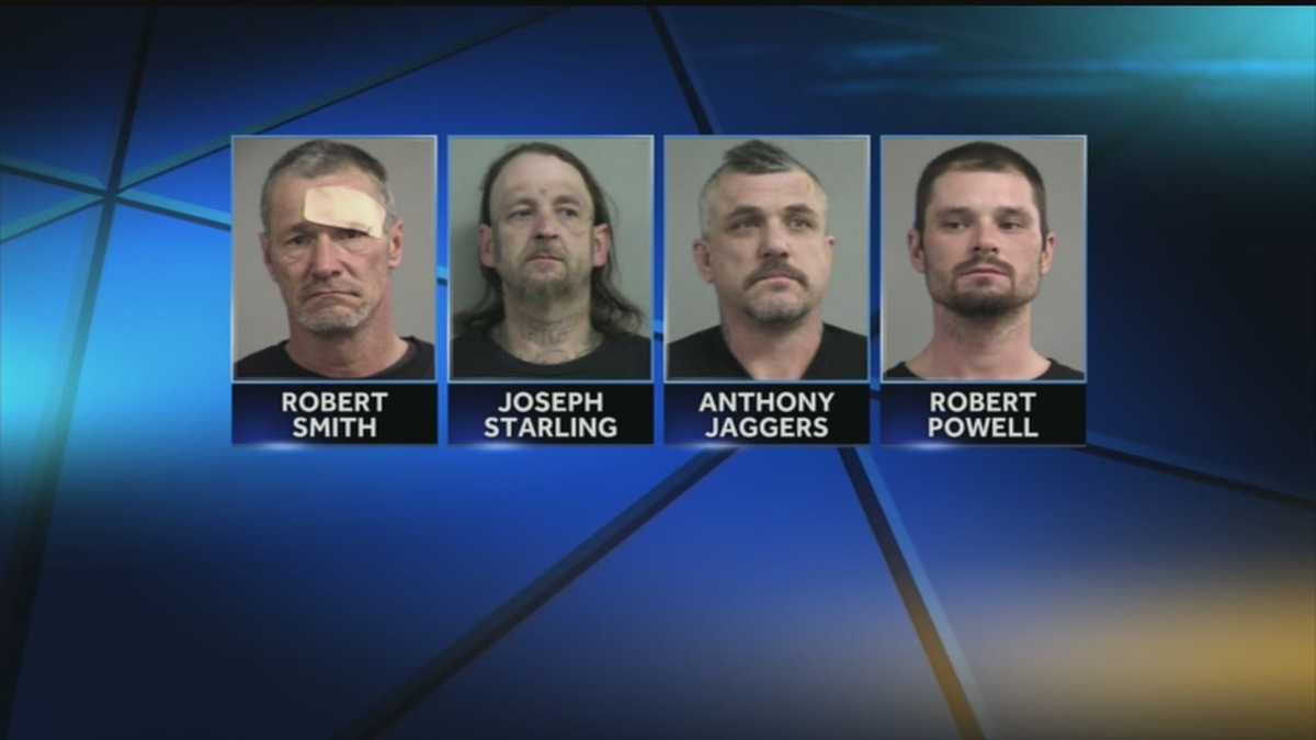 2 men charged with murder say they weren't there when Bobby Holt was killed