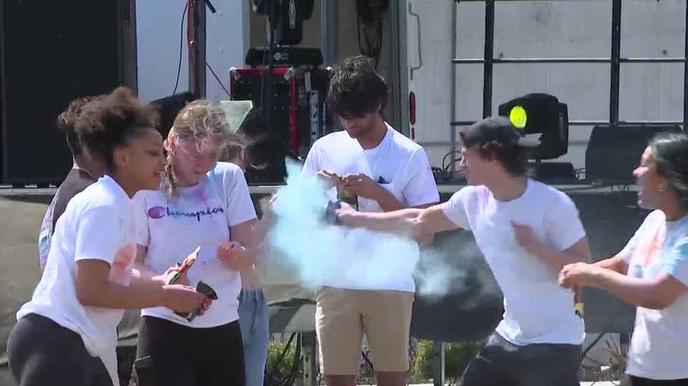 Hundreds participate in Omaha's Holi Run 24