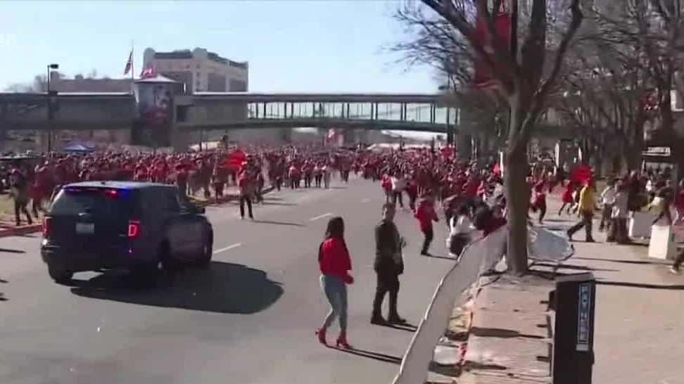 Father describes escaping from Kansas City Chiefs parade shooting with ...