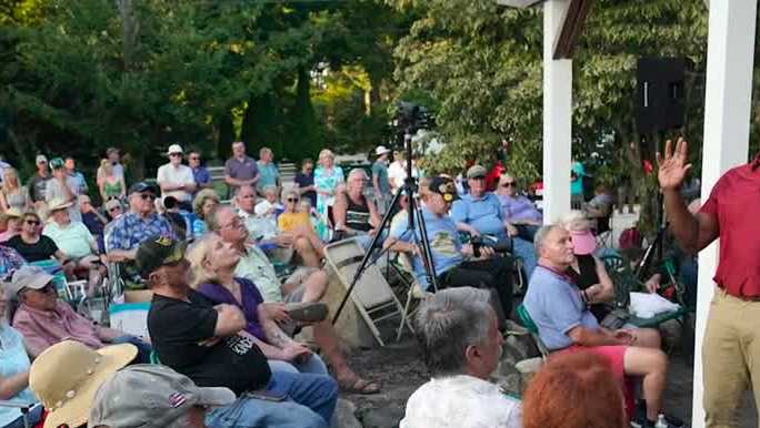 Rye, New Hampshire: Sen. Tim Scott speaks with voters