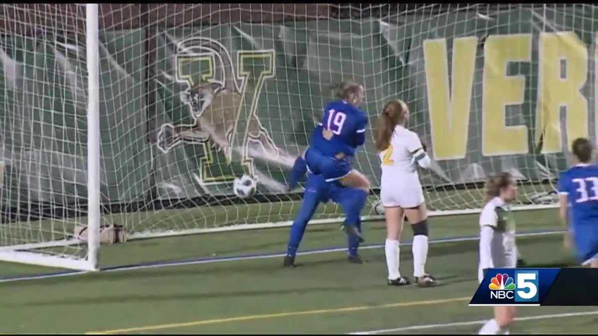 UVM women's soccer suffers late-game defeat against UML UVM women's soccer suffers late-game defeat against UML