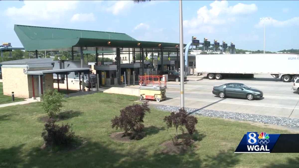Pa. lawmaker wants to bring back Turnpike toll booth workers