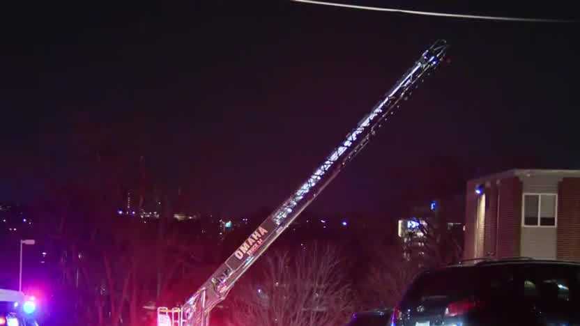 4 people seriously hurt in Omaha apartment complex fire