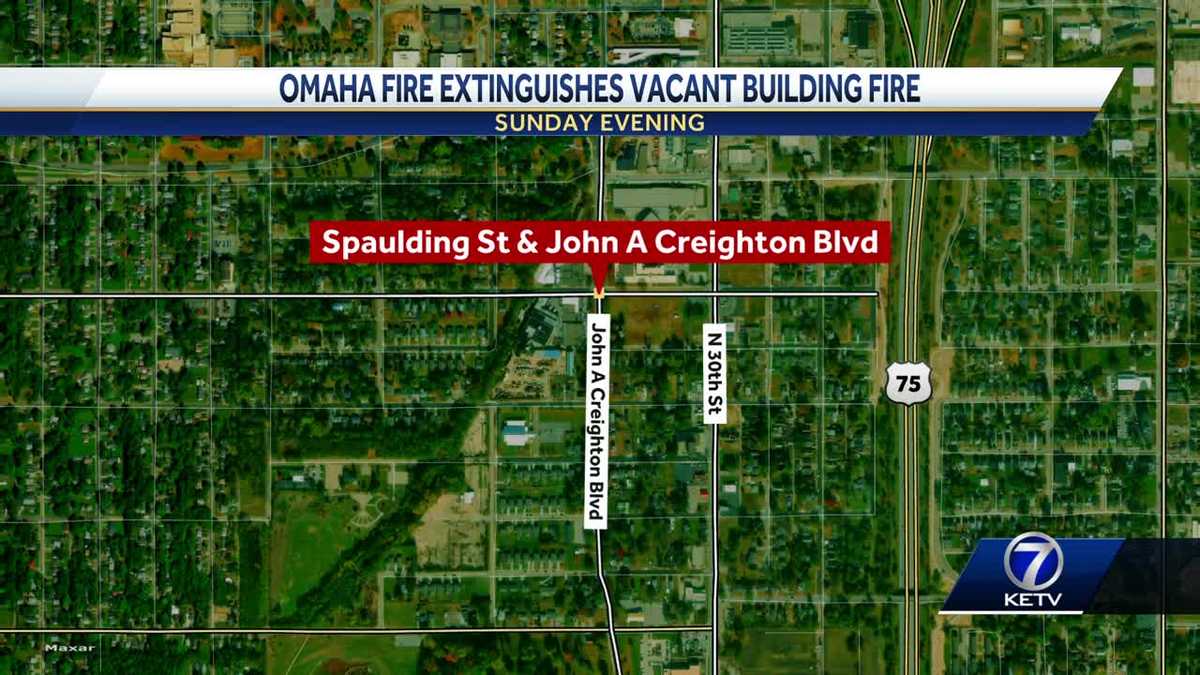 Omaha crews extinguish vacant building fire