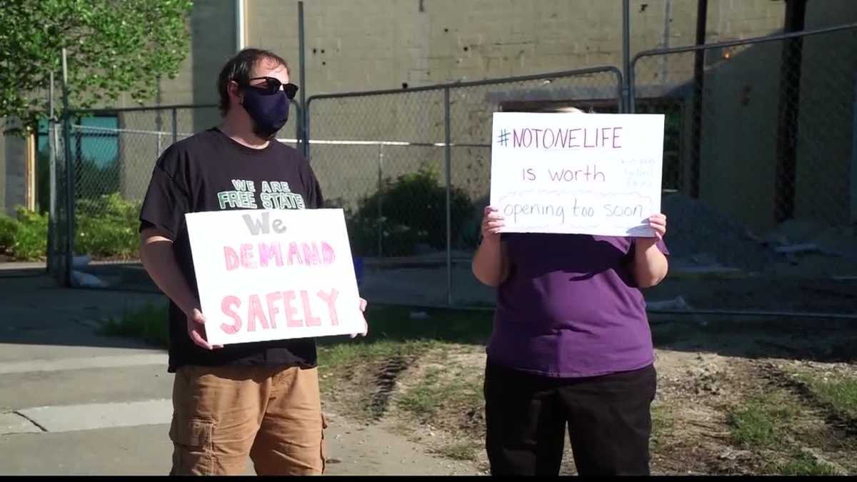 Lawrence teachers protest, express concerns over reopening schools