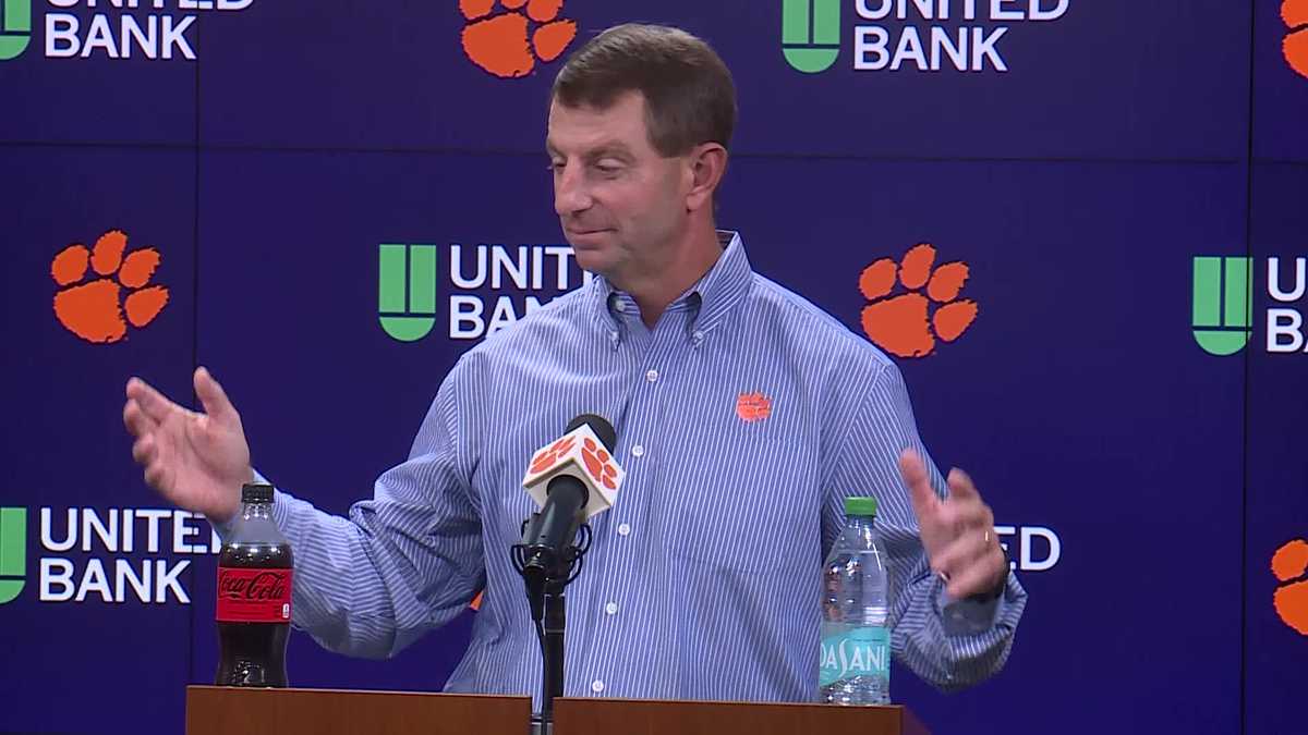 Dabo Swinney mix-up while trying to vote