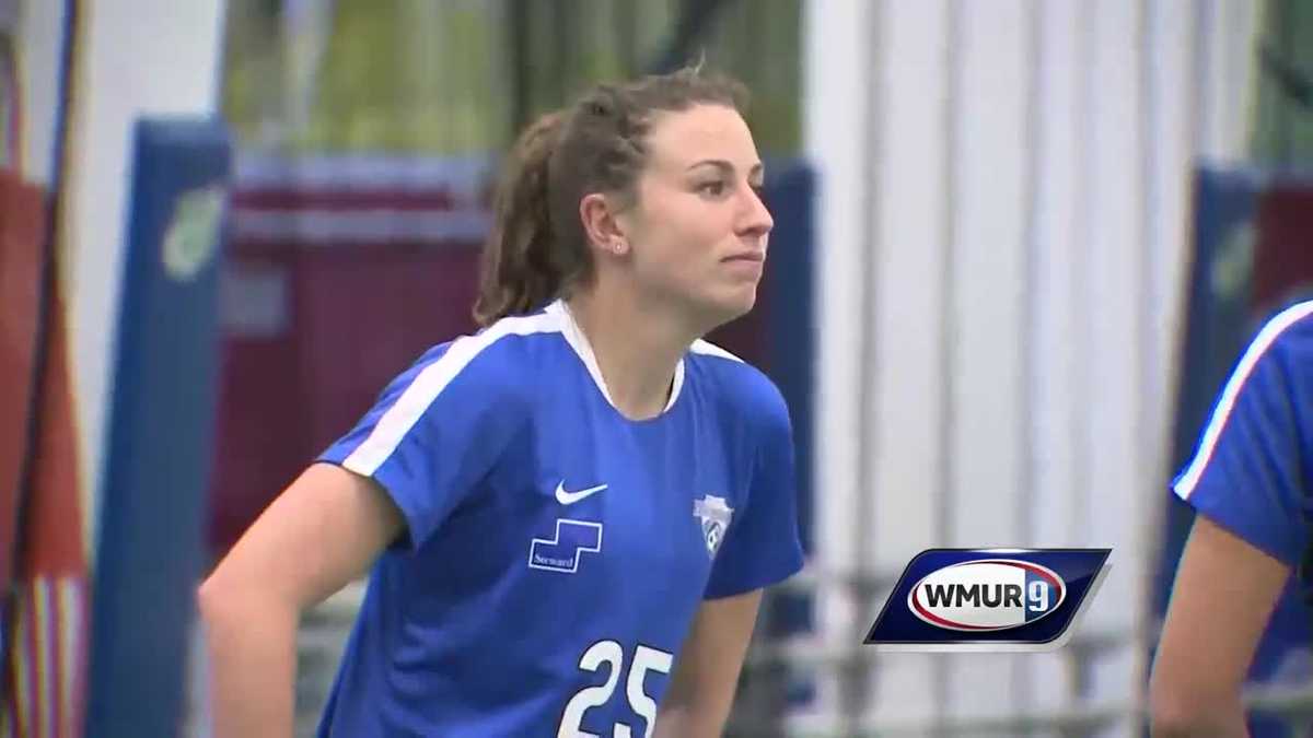 Morgan Andrews signs pro contract