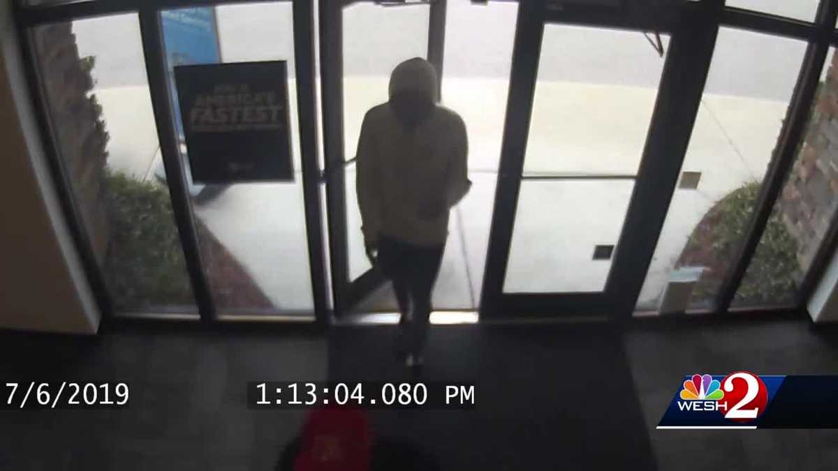 2 sought in connection with cell phone store robbery in Palm Coast