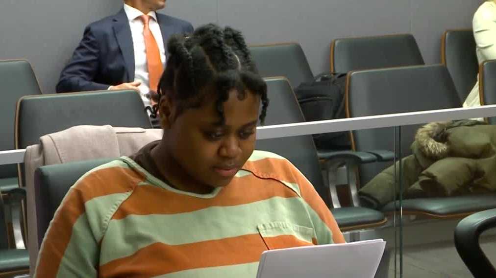 Pieper Lewis enters guilty plea on escape charge