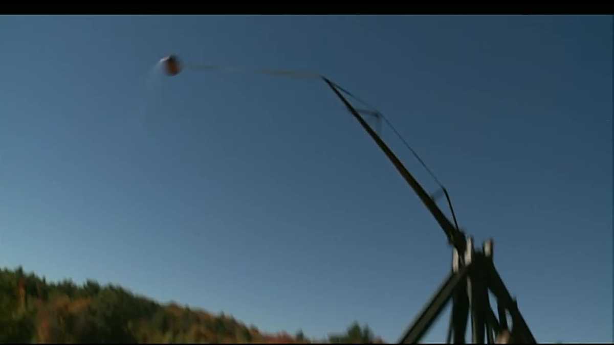 Raw video: Pumpkin-launching demonstration