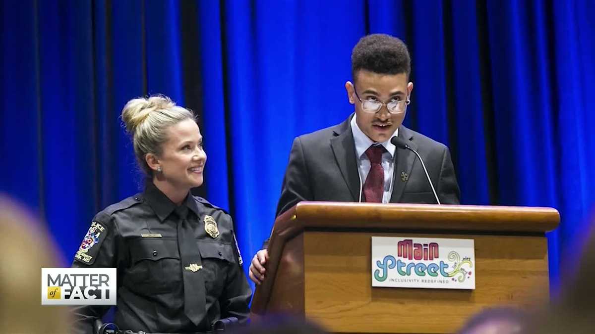 A TEEN WITH AUTISM HELPING POLICE LEARN TO HELP THOSE IN A MENTAL ...