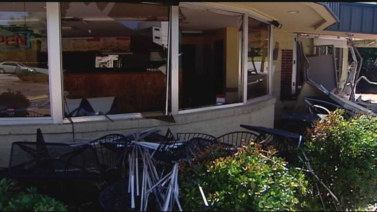 Restaurant ruined by flood, owners persevere