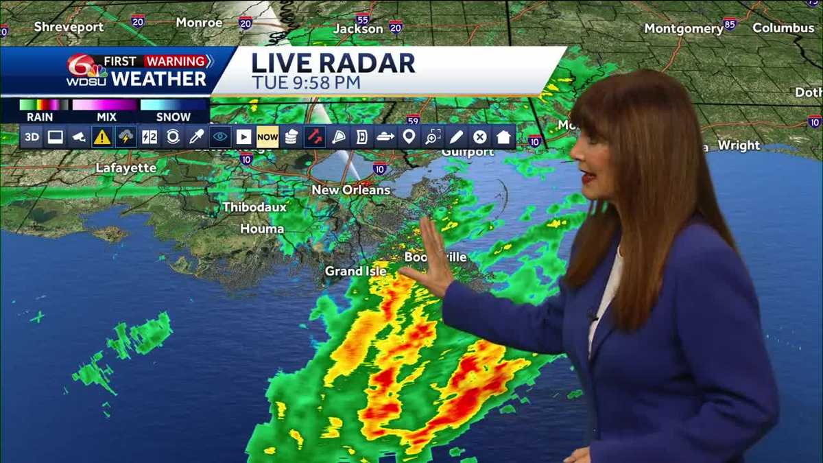 Rain increasing along coast and moving inland