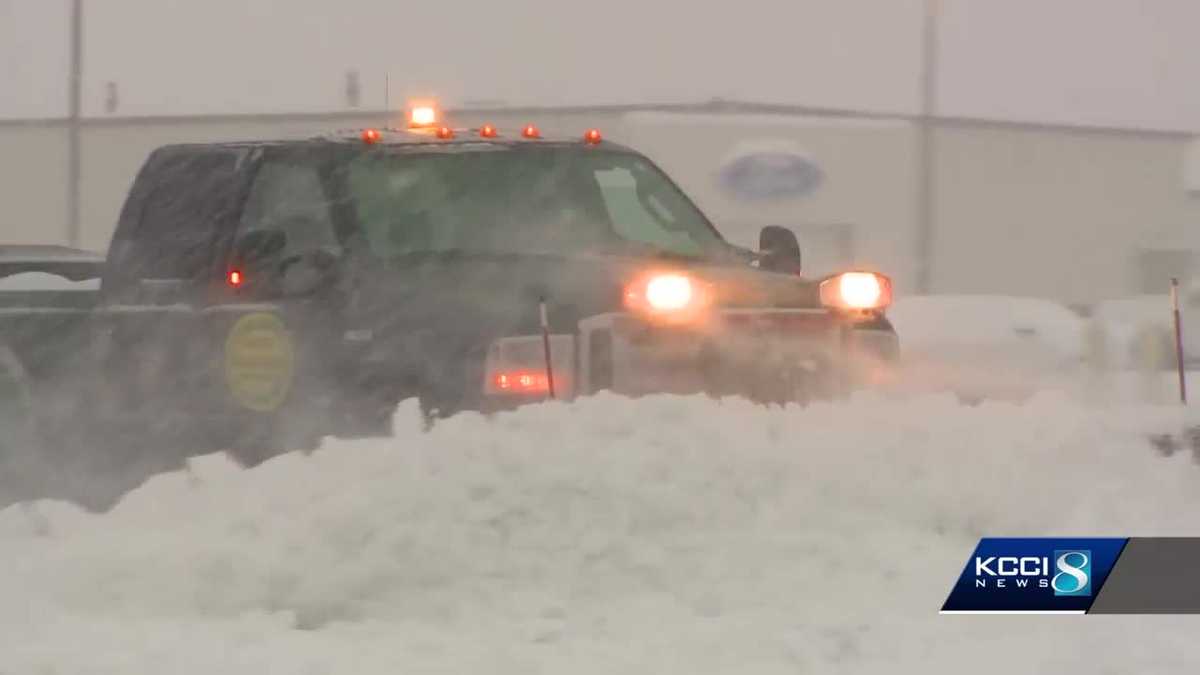 First major snowstorm of season causes headaches for drivers