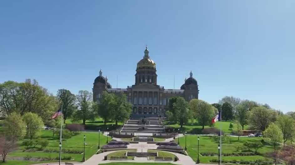 3 of 4 House members from Iowa bow out of 2026 race for governor