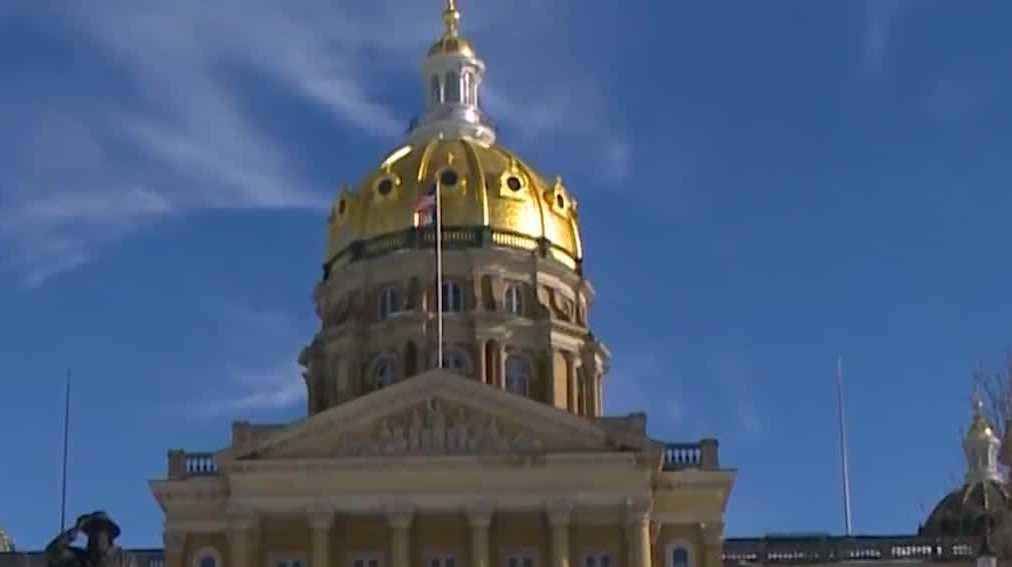 Iowa lawmakers narrow focus after first funnel week of session