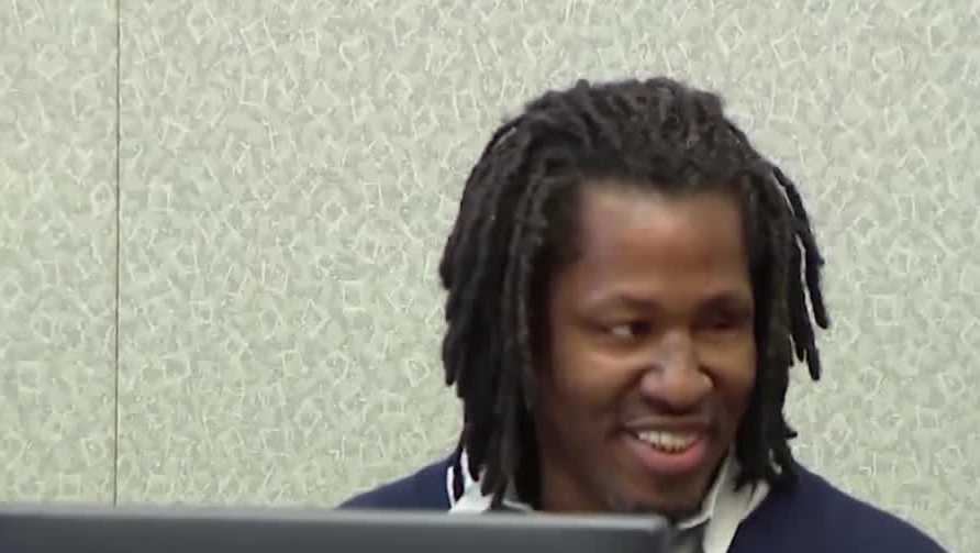 Markeith Loyd quiet as jury selection process begins