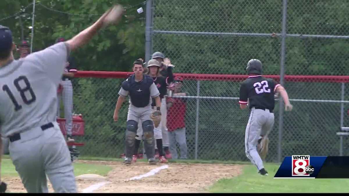 Wells baseball and softball teams win