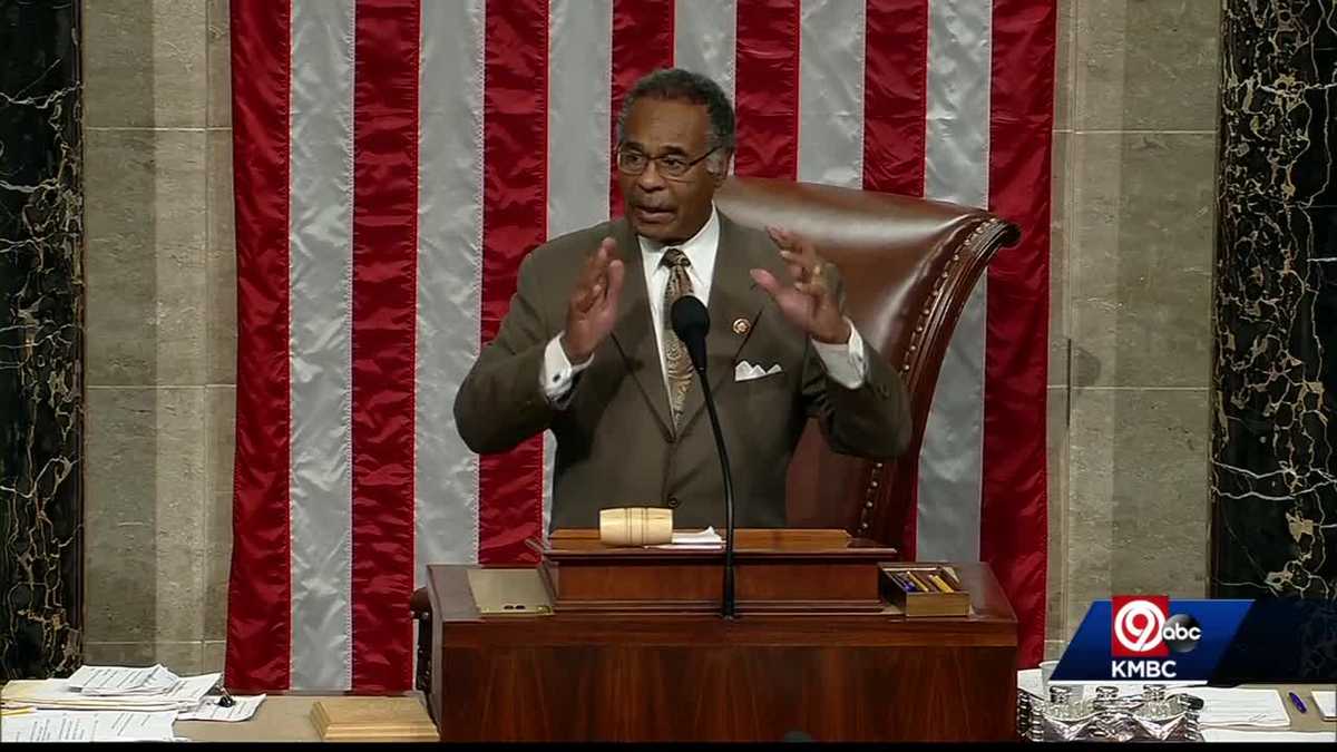 Rep. Emanuel Cleaver calls for impeachment inquiry