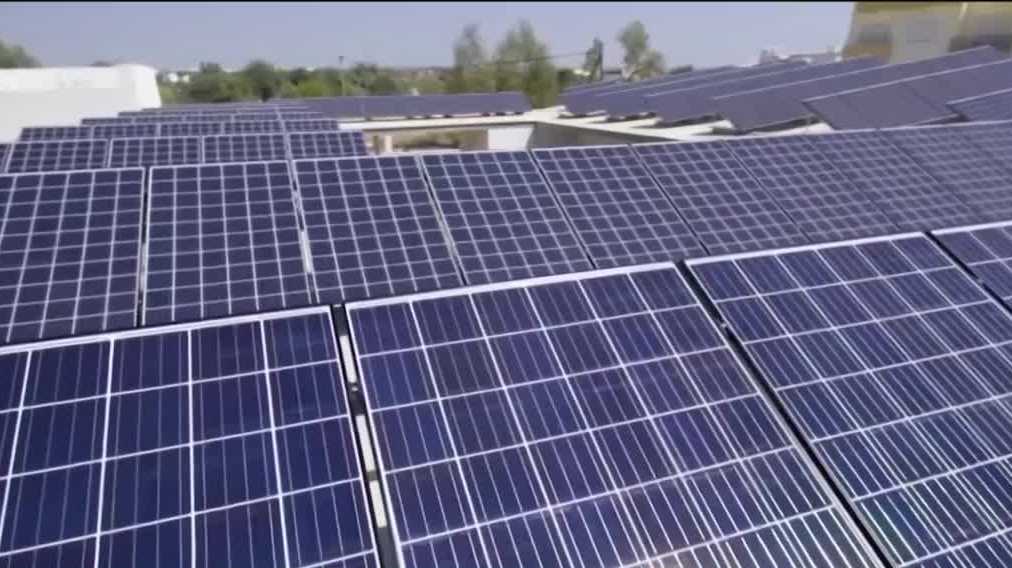 Getting the facts on solar panel roofs