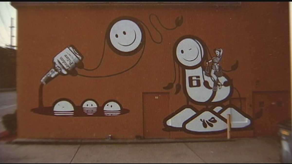 Removal of smiley-face mural causes uproar on social media