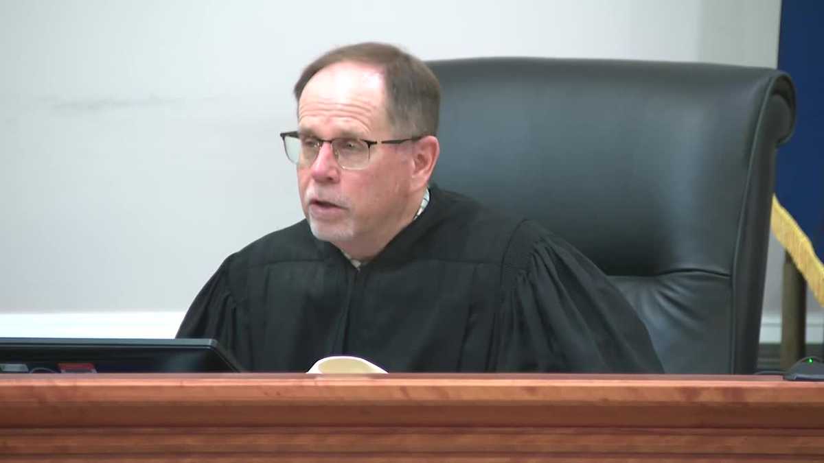 Dale Holloway trial video: Judge's jury instructions