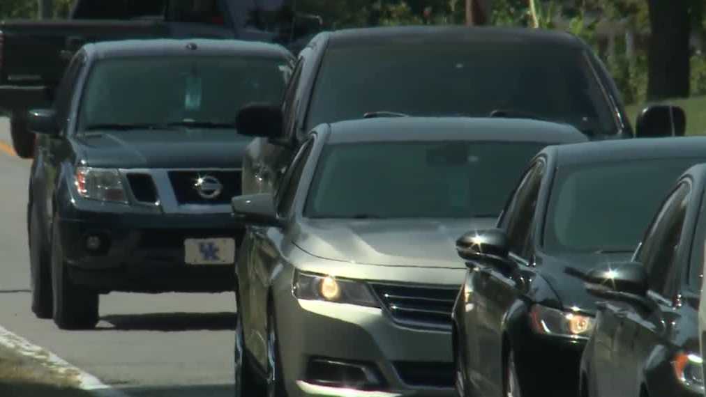 WLKY Investigates: Are JCPS car rider lines getting better?