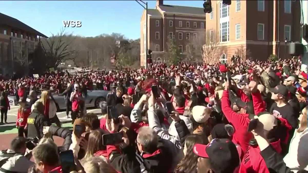 UGA celebrates Georgia Bulldogs' national title with parade