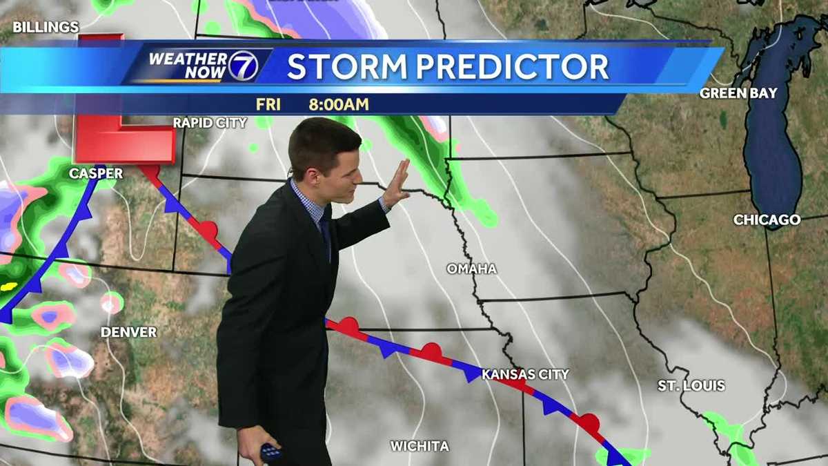 Beautiful spring evening, rain chances increase Friday