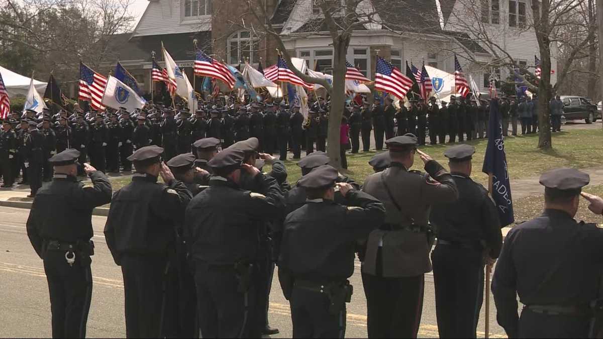 Boston police officer Dennis Simmonds laid to rest