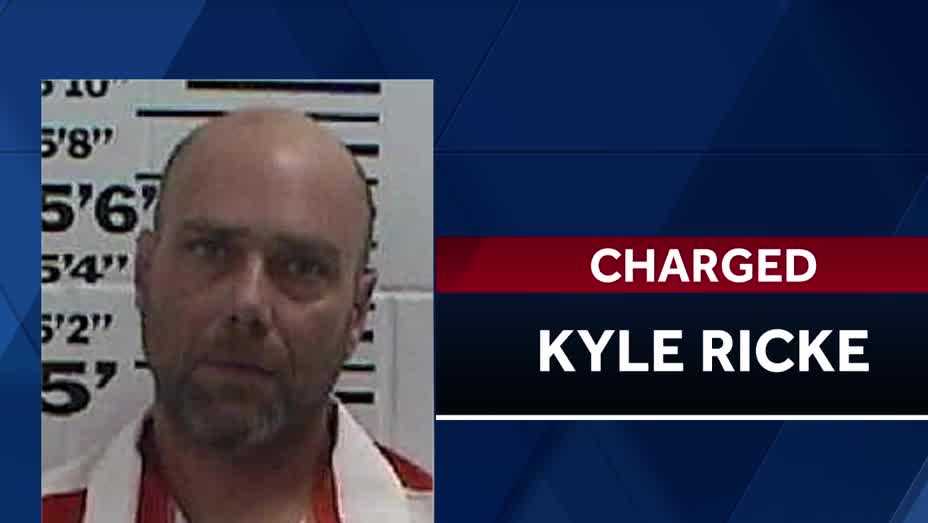 Man accused of murder in Algona police officer's death pleads not guilty