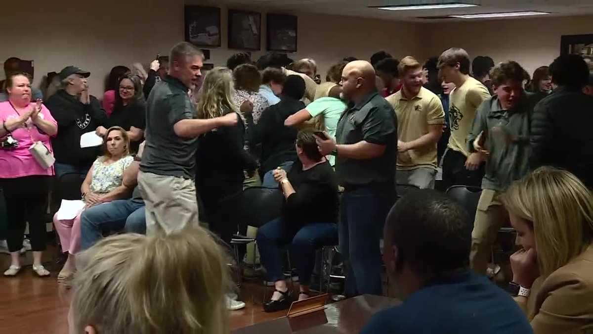 Watch the emotional moment residents find out Rush Propst is staying as ...