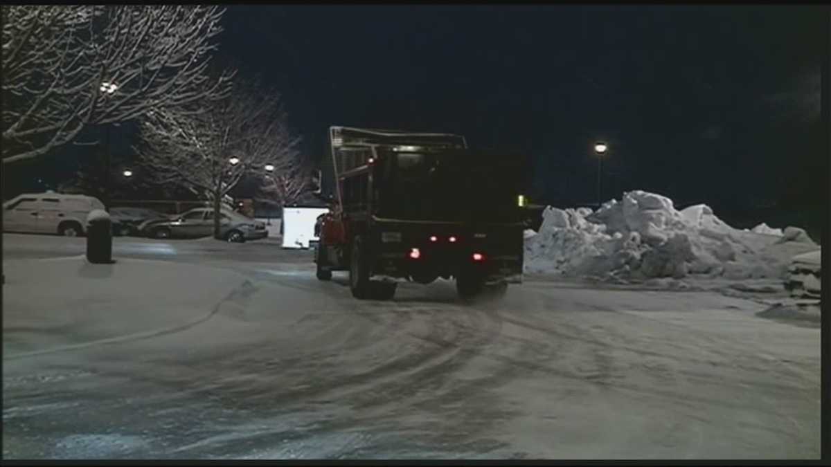 Heavy snow causes rough travel conditions in Indiana