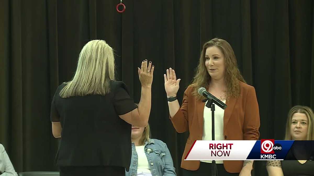 Making history: Oak Grove swears in all-women mayor and board