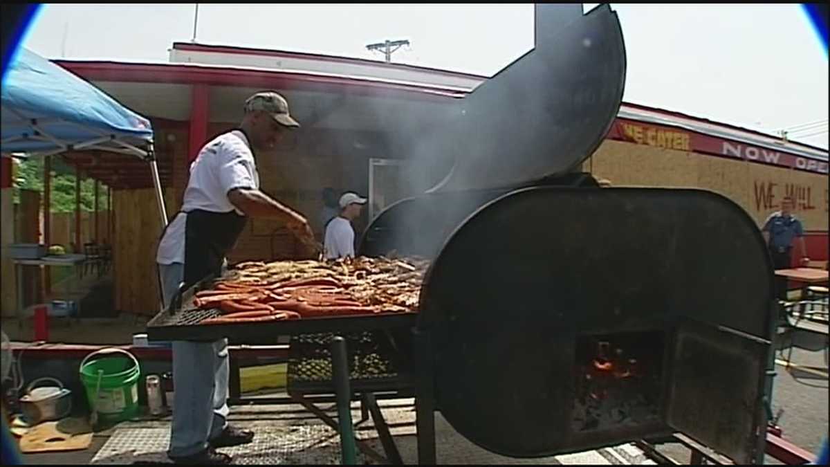 Barbecue joint helps unite public, police in Ferguson