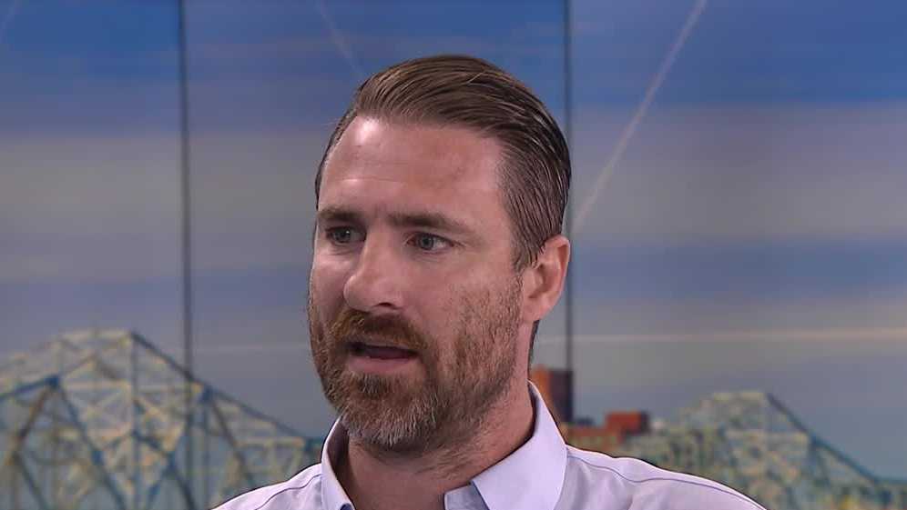 Cybersecurity expert on protecting yourself after global outage ...