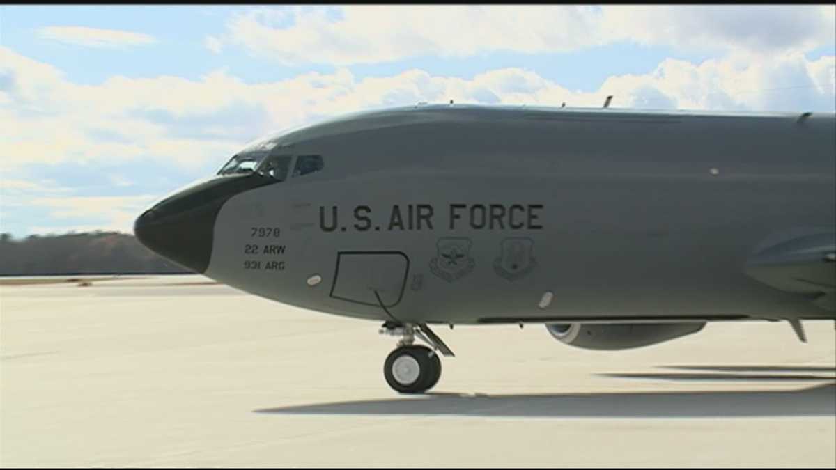 Pease crews keep KC-135 flying