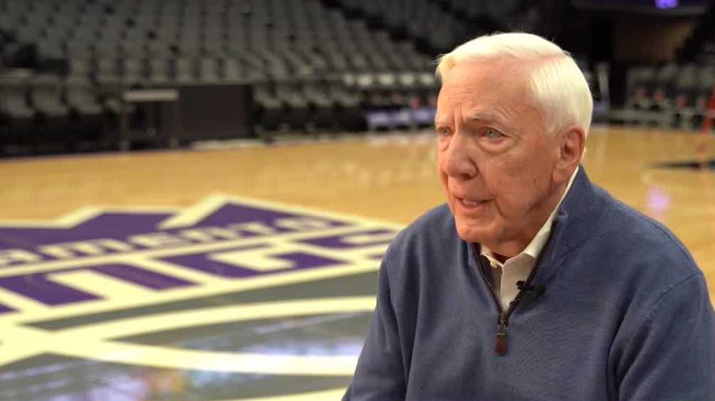 Sacramento Kings announcer Gary Gerould calls 3,000th game