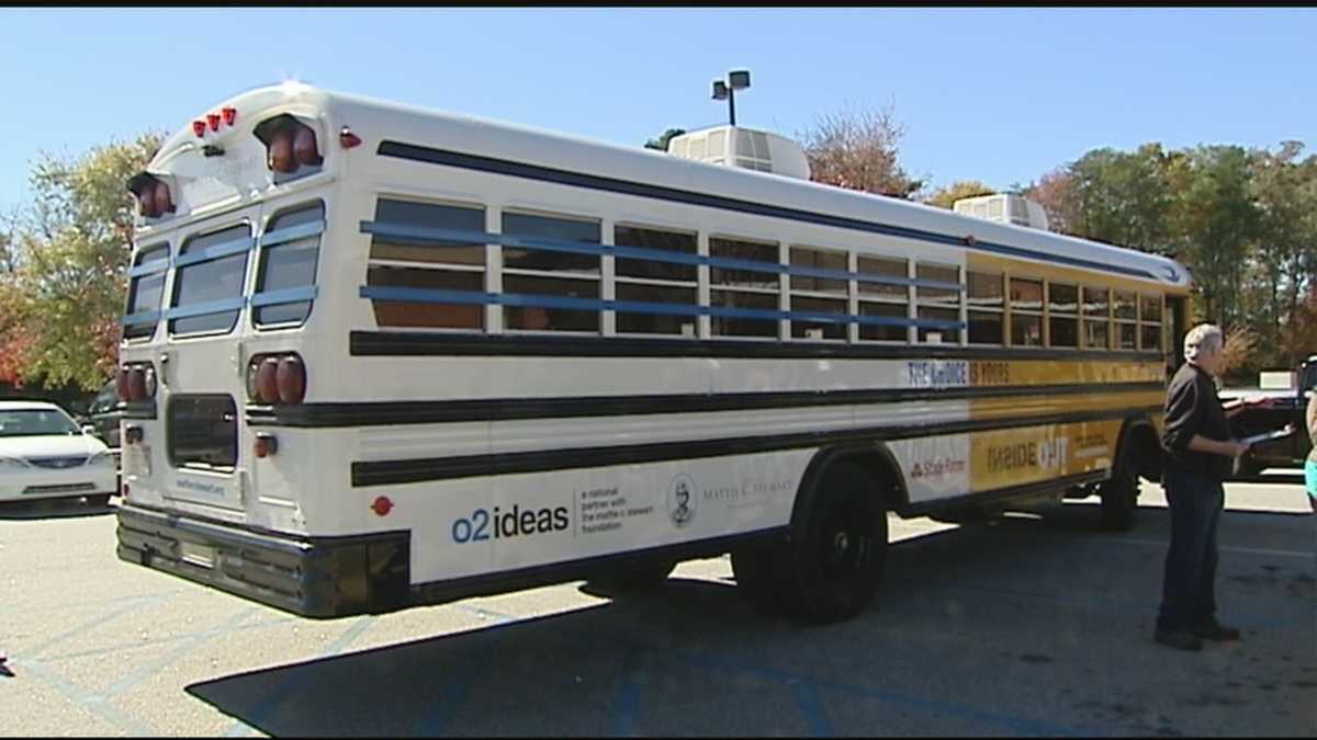 'Choice Bus' drives home anti-crime choice to students