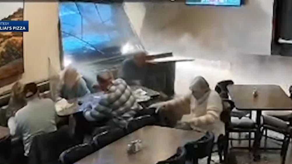 Des Moines man charged after crashing truck into Pagliai’s Pizza