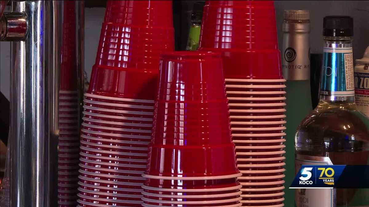 Toby Keith fans use one of his most popular songs as a final tribute to ...