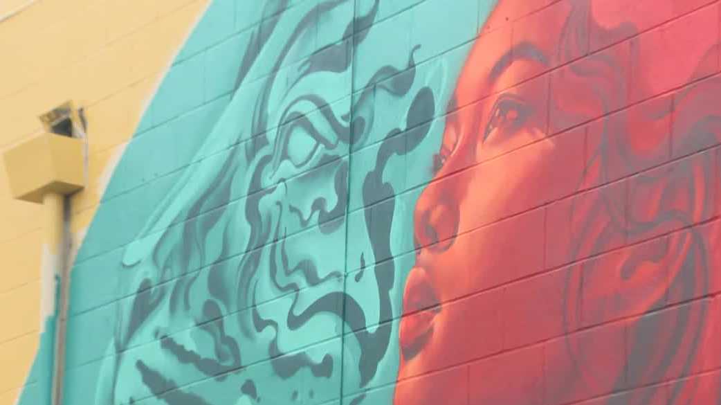 Artists transform walls into murals in Elk Grove