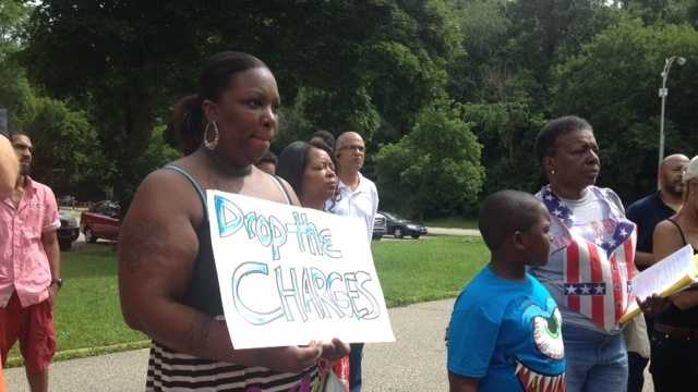 Homewood residents protest Dennis Henderson's arrest