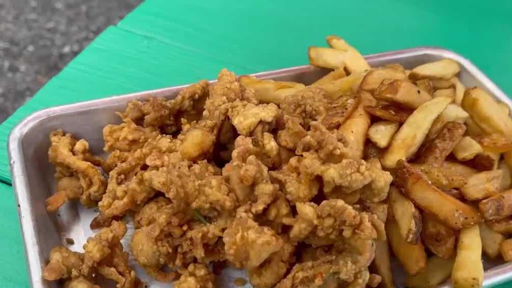 The long-awaited Clam Bar revives fried clam tradition on West ...